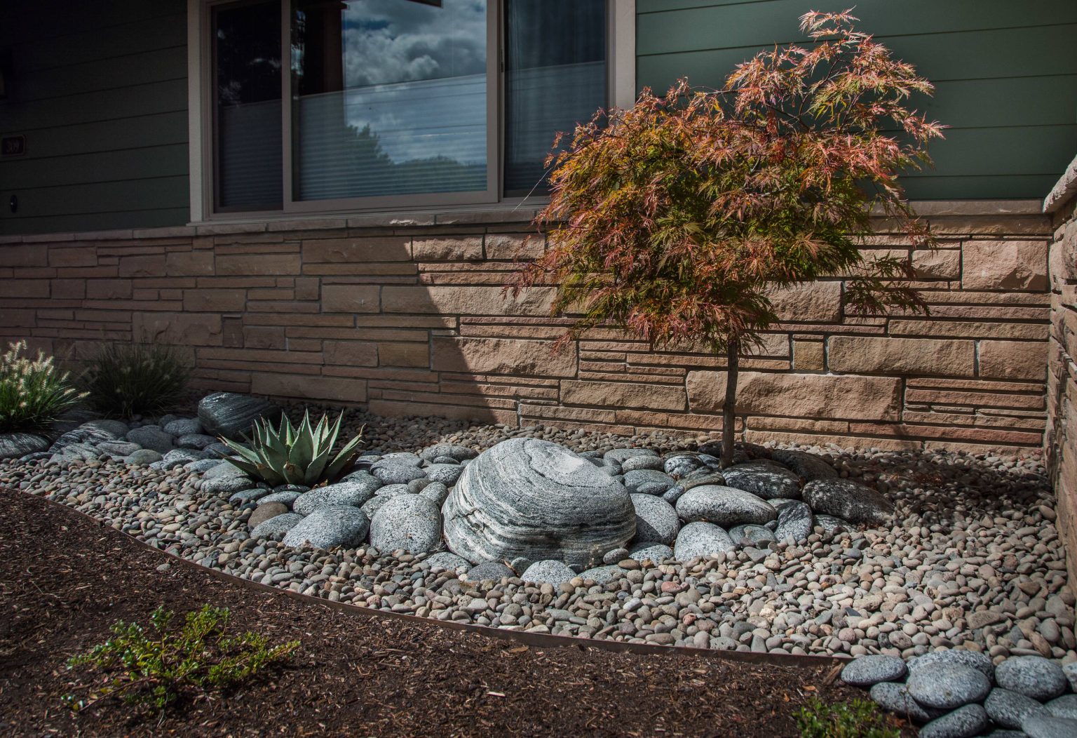 13 Simple and Cheap Landscaping Ideas for a Perfect Front Yard ...