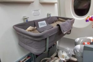 Choosing a Bulkhead Seat on A Plane: Pros, Cons and More - TheTalkHome